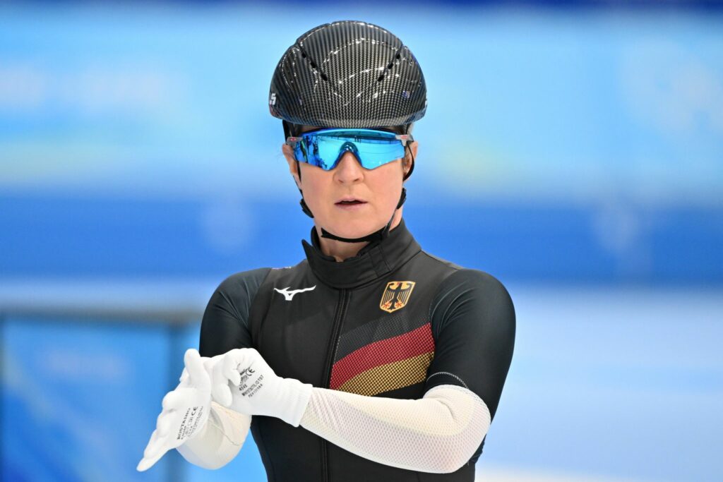 Pechstein zum Auftakt Letzte - Überraschung durch Hofmann