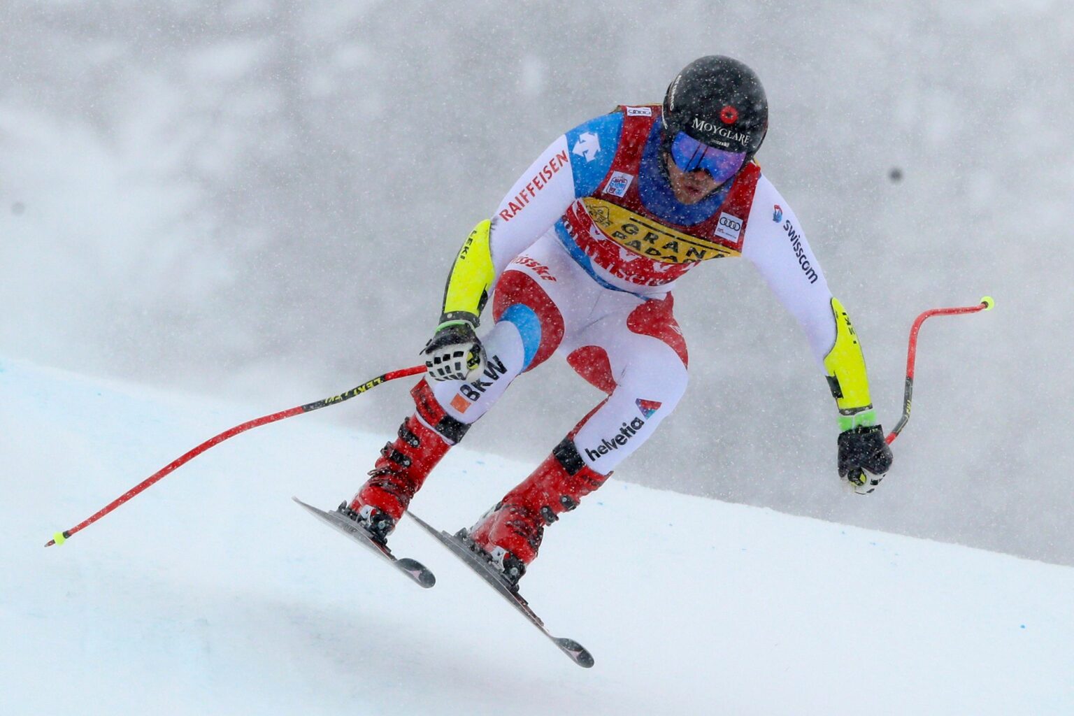Schwerer Super-G-Sturz vom Sweizer Caviezel in Lake Louise